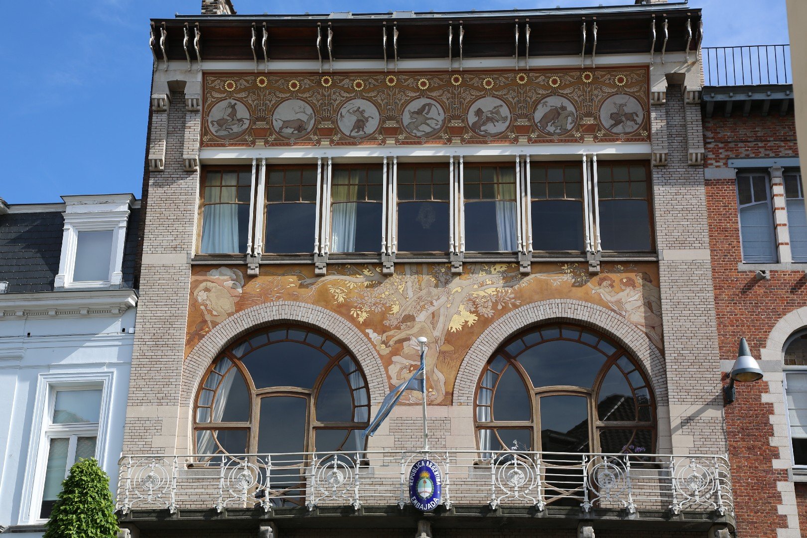 Badeaux ASBL - L'art nouveau, féérie éphémère de la Belle Epoque